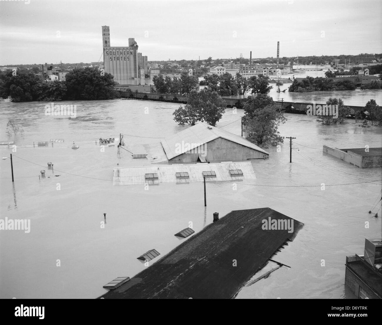 Repairs after a natural disaster hi-res stock photography and images ...