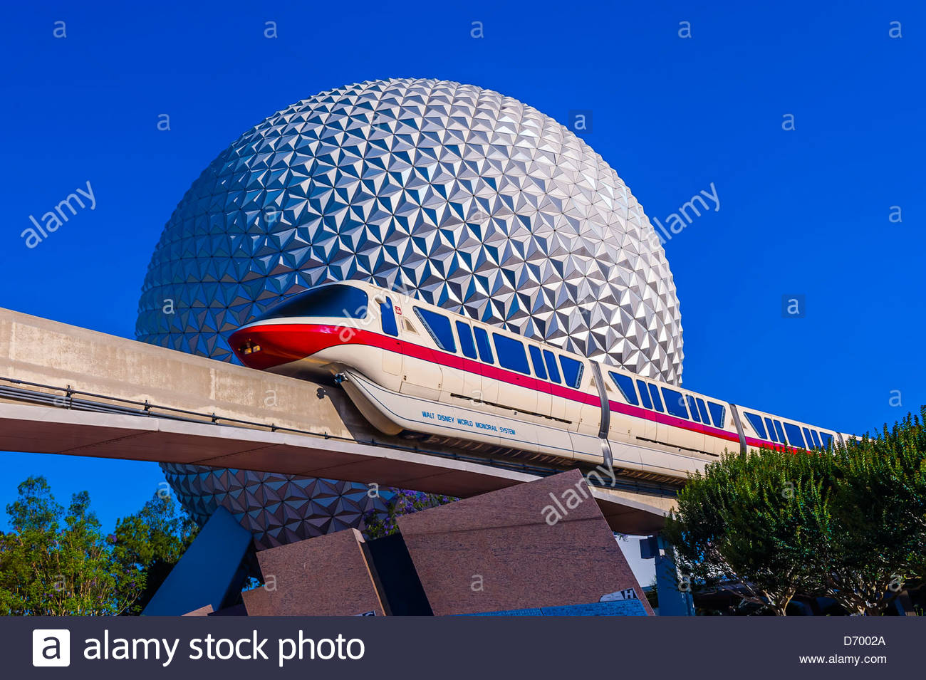 Spaceship Earth Epcot Disney World Stock Photos & Spaceship Earth Epcot ...