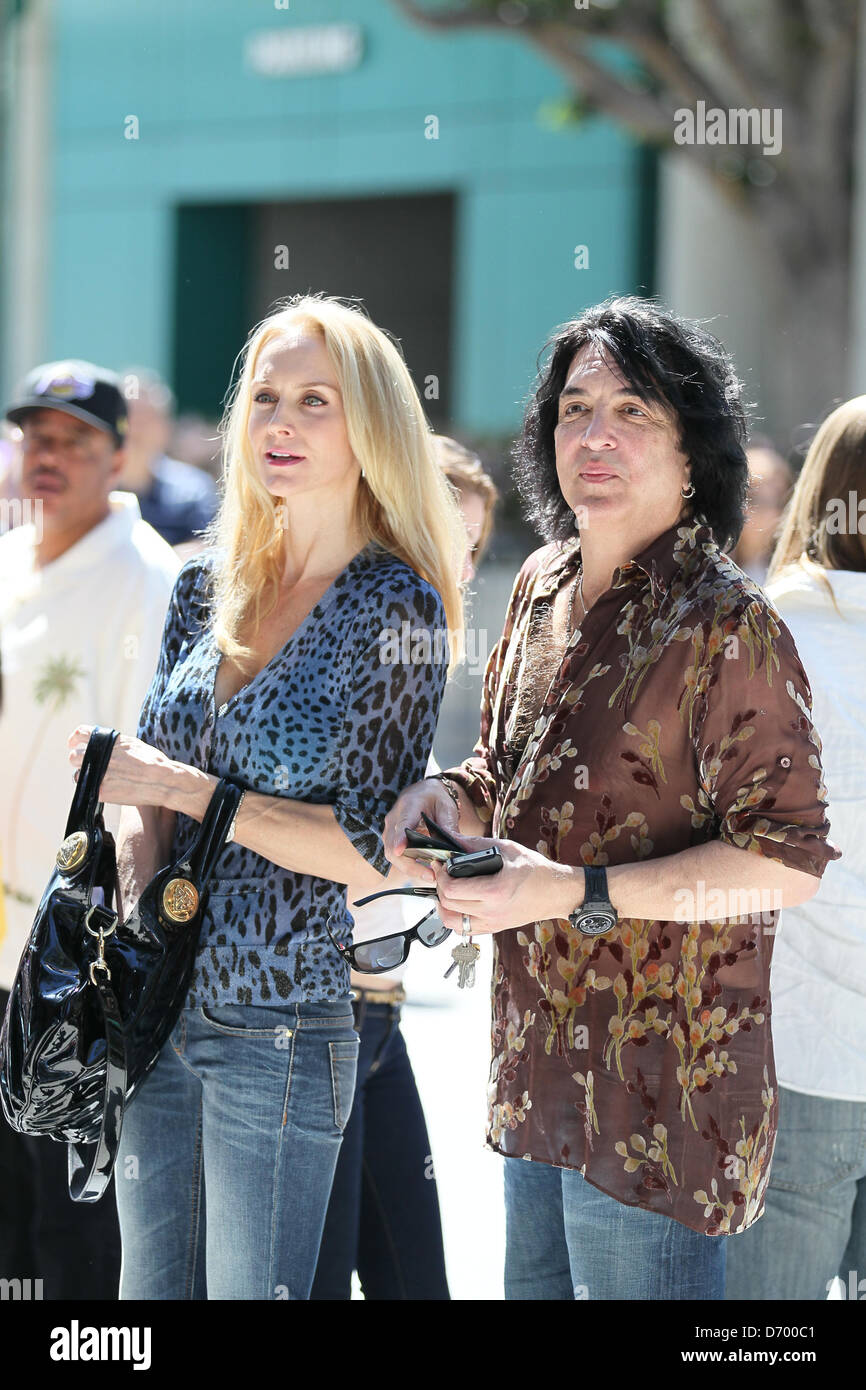 Paul stanley with wife hi-res stock photography and images - Alamy