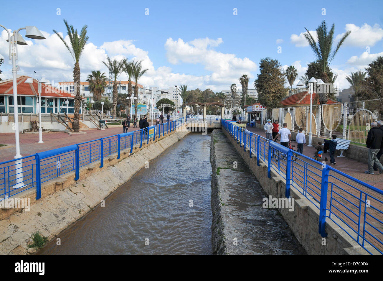 Iron dome hi-res stock photography and images - Alamy
