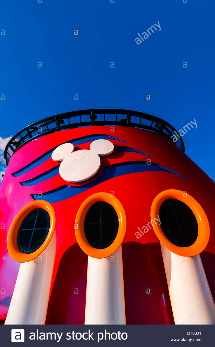 Cruise Ship Smoke Stack Stock Photos & Cruise Ship Smoke Stack Stock ...