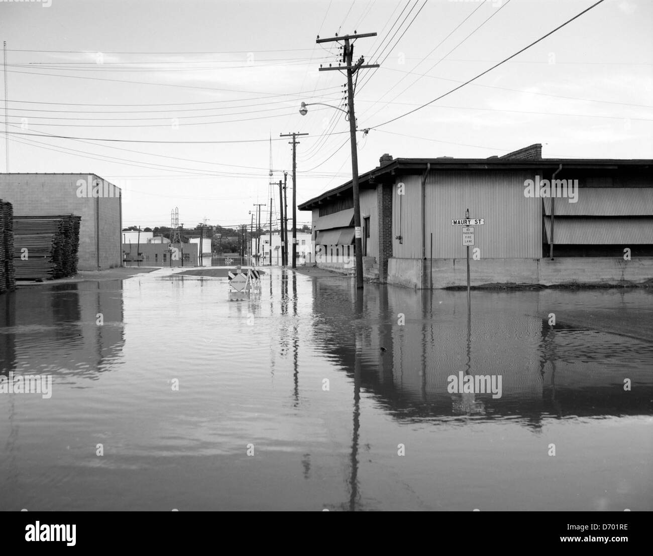 Flooding river disaster relief hurricane hi-res stock photography and ...