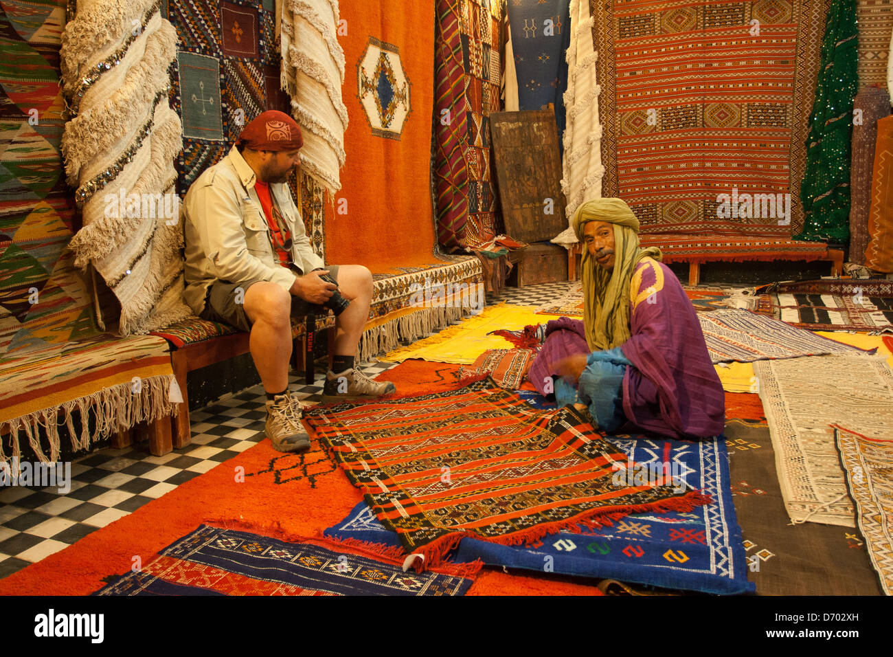 Arabian carpet hi-res stock photography and images - Alamy