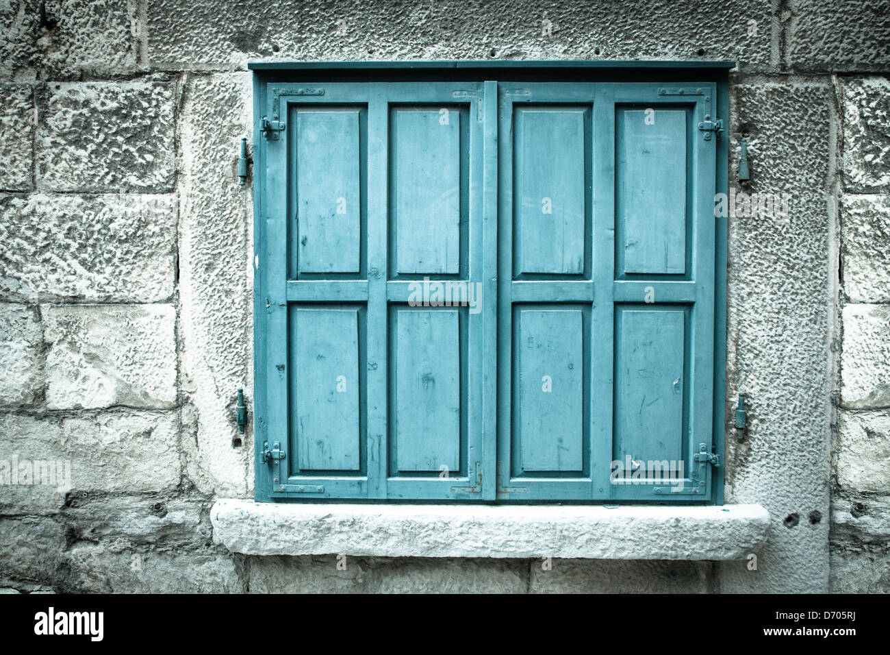 Shuttered shutters shutter hi-res stock photography and images - Alamy