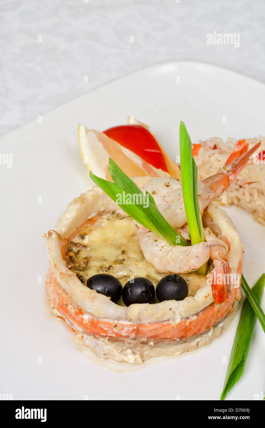 fish with rice and vegetables Stock Photo - Alamy