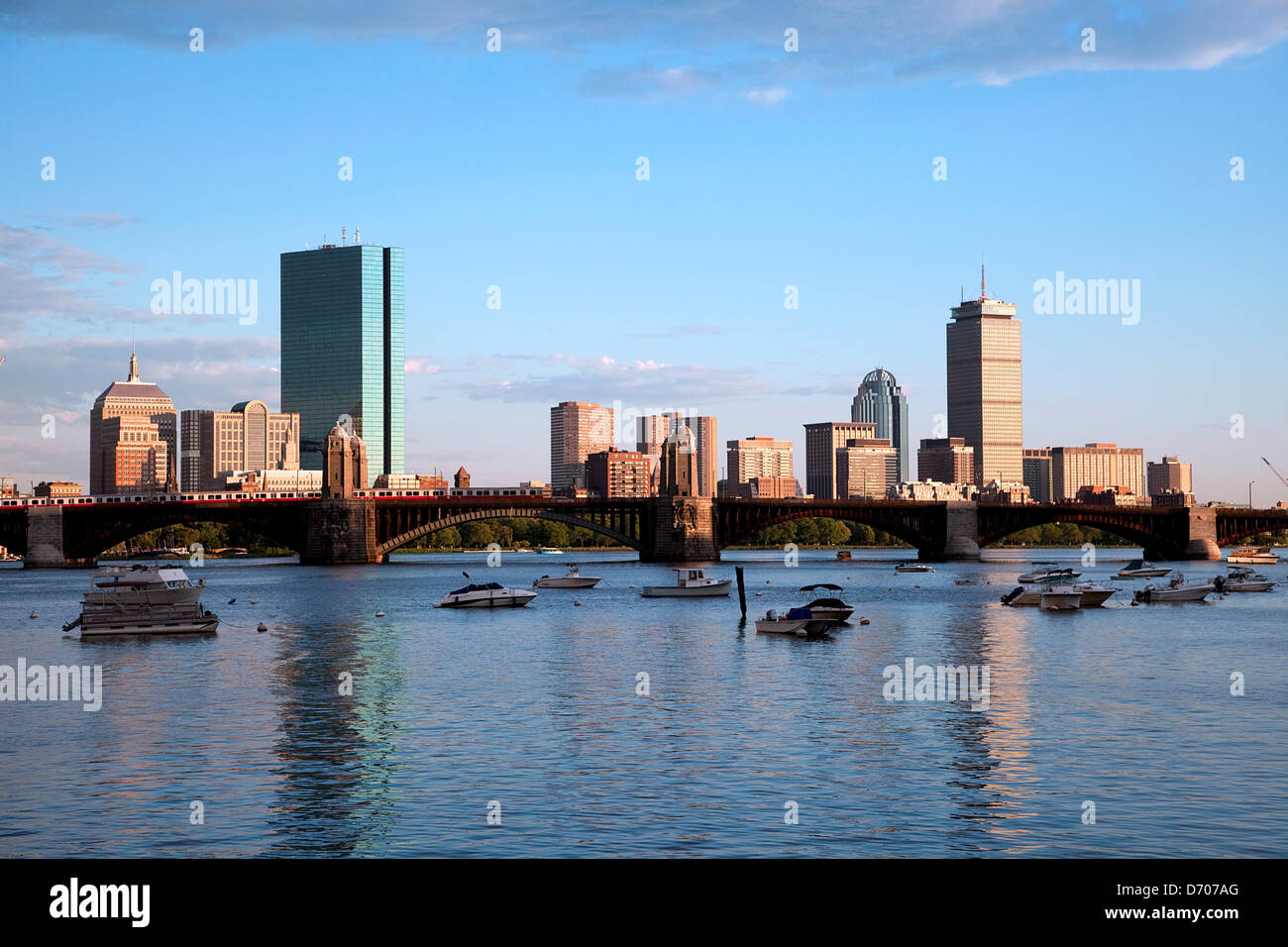 Longfellow bridge hancock tower hi-res stock photography and images - Alamy