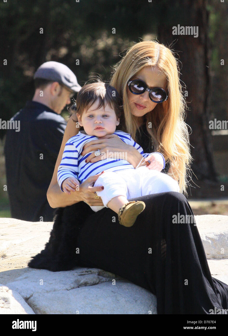 Rachel Zoe and her son Skyler spend some time together in the park ...