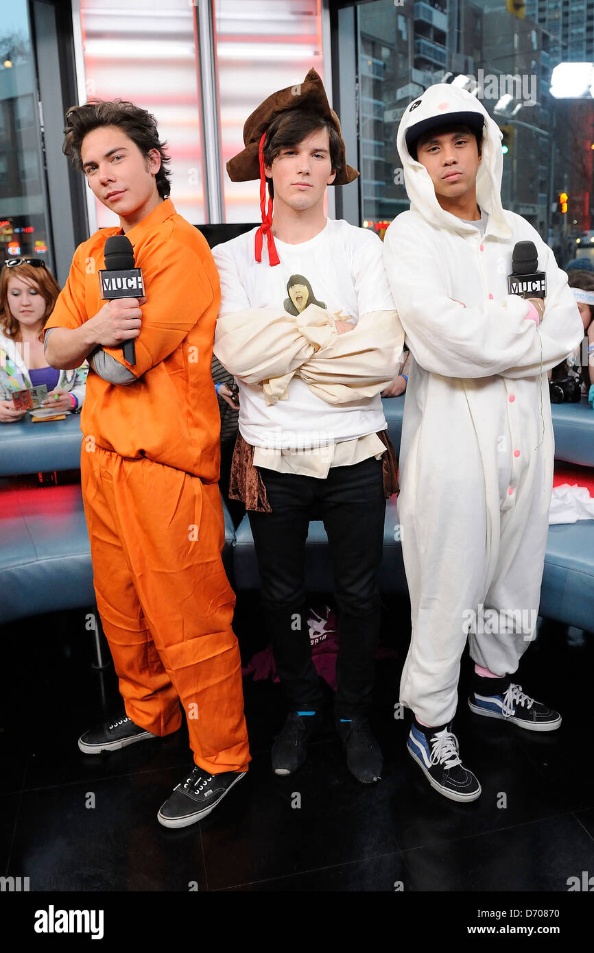 Cameron Quiseng, Zachary Porter, and Michael Martinez of band Allstar ...