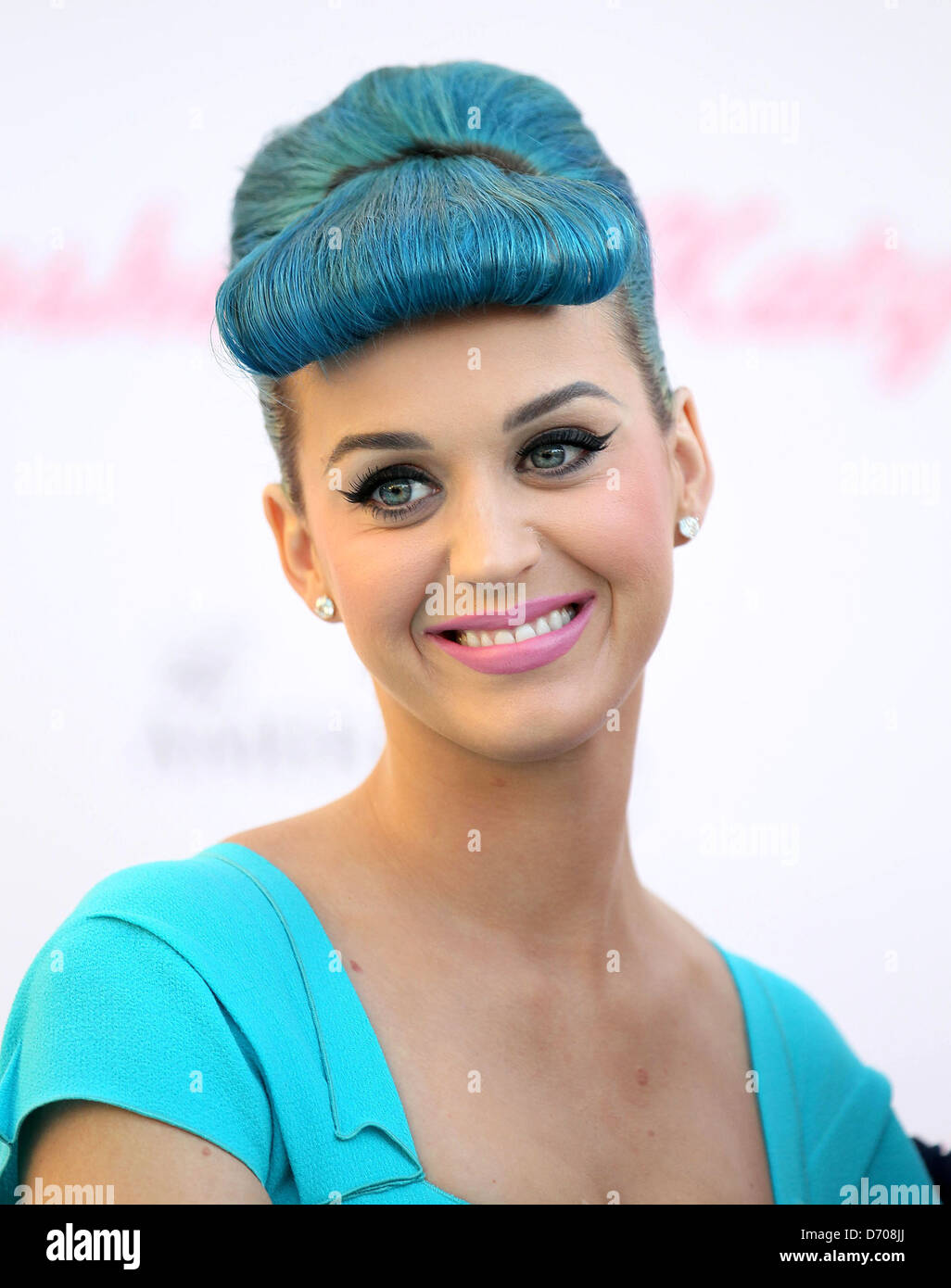 Katy Perry at The Americana in Glendale to launch her custom brand of ...