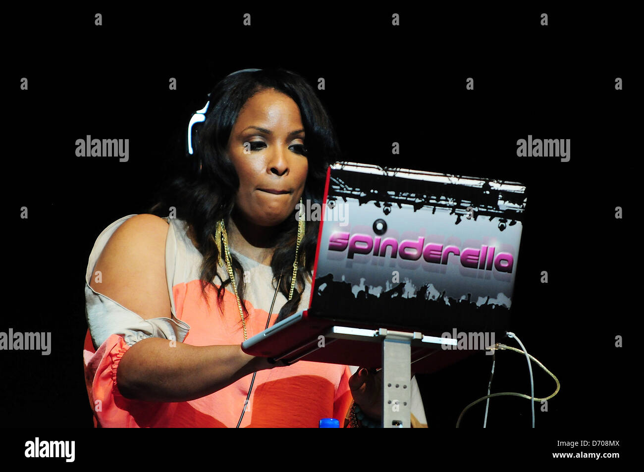 Dee Dee Roper, aka Spinderella, The Shaquille O'Neal All-Star Comedy ...