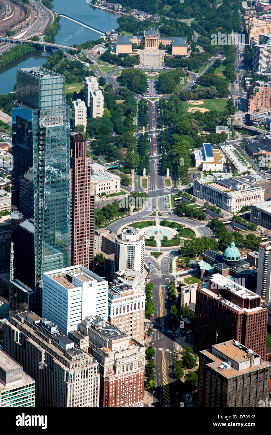 Aerial of logan square hi-res stock photography and images - Alamy