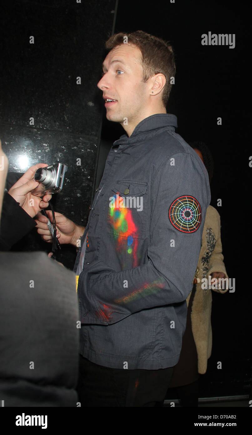 Coldplay chris martin concert hi-res stock photography and images - Alamy