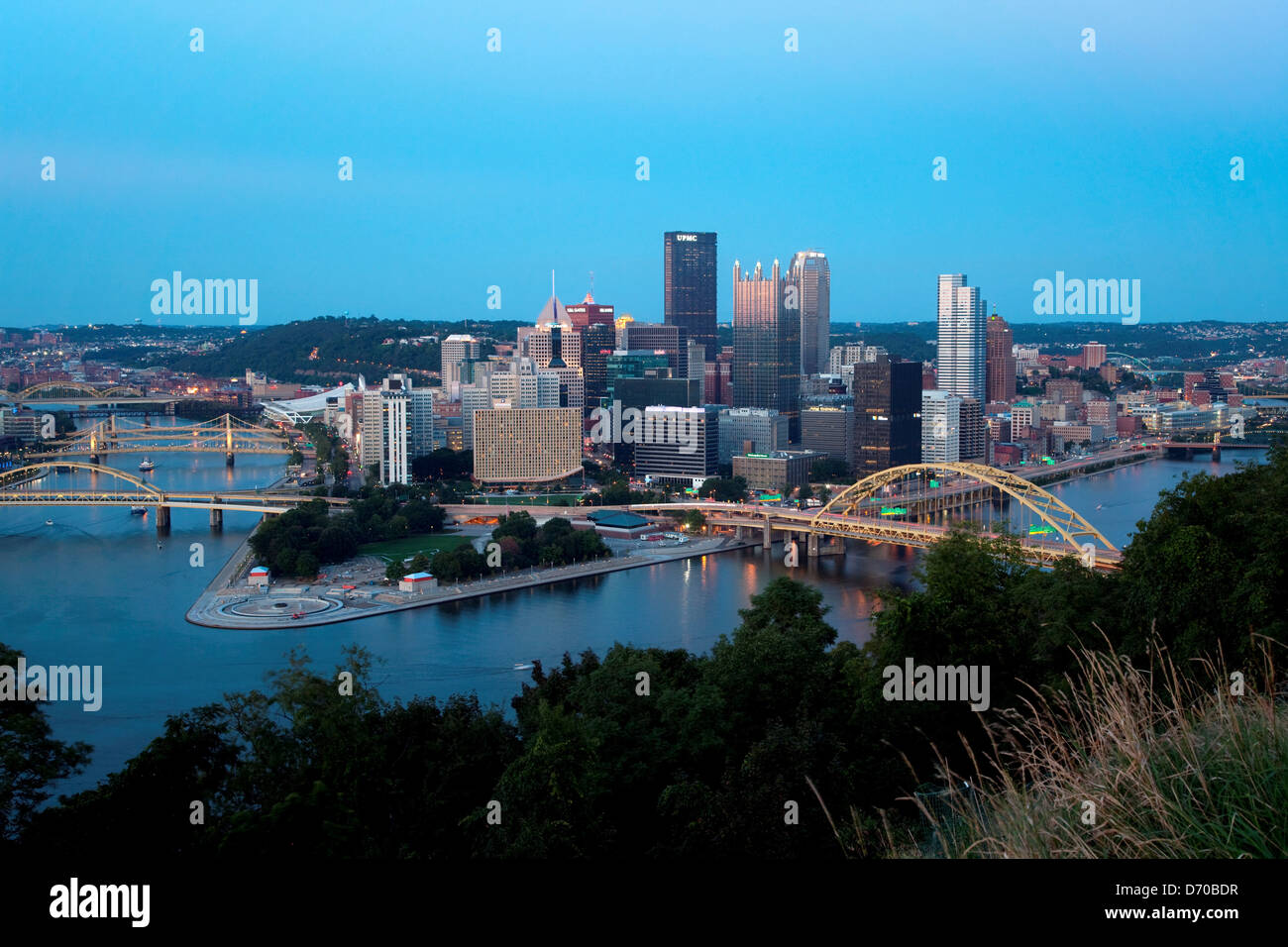 USA, Pennsylvania, Pittsburgh, Downtown Skyline from Point of View Park ...