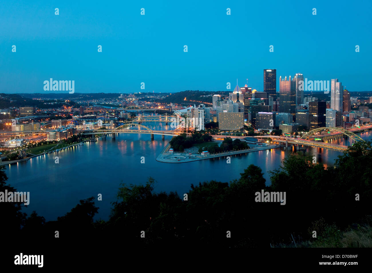 USA, Pennsylvania, Pittsburgh, Downtown Skyline from Point of View Park ...
