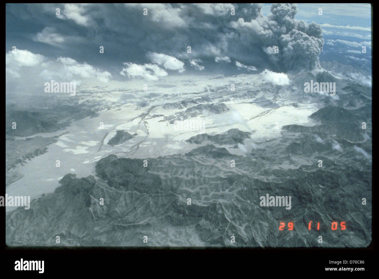 This image captures the ash plume from Mount Pinatubo’s eruption on ...