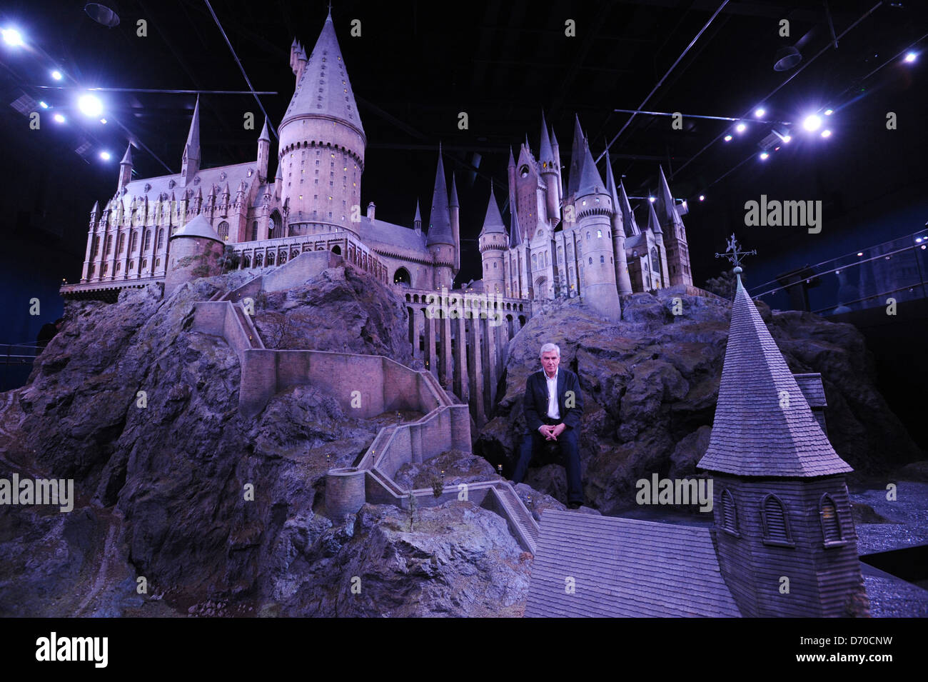 The Making of Harry Potter - Hogwarts Castle scale model media viewing ...