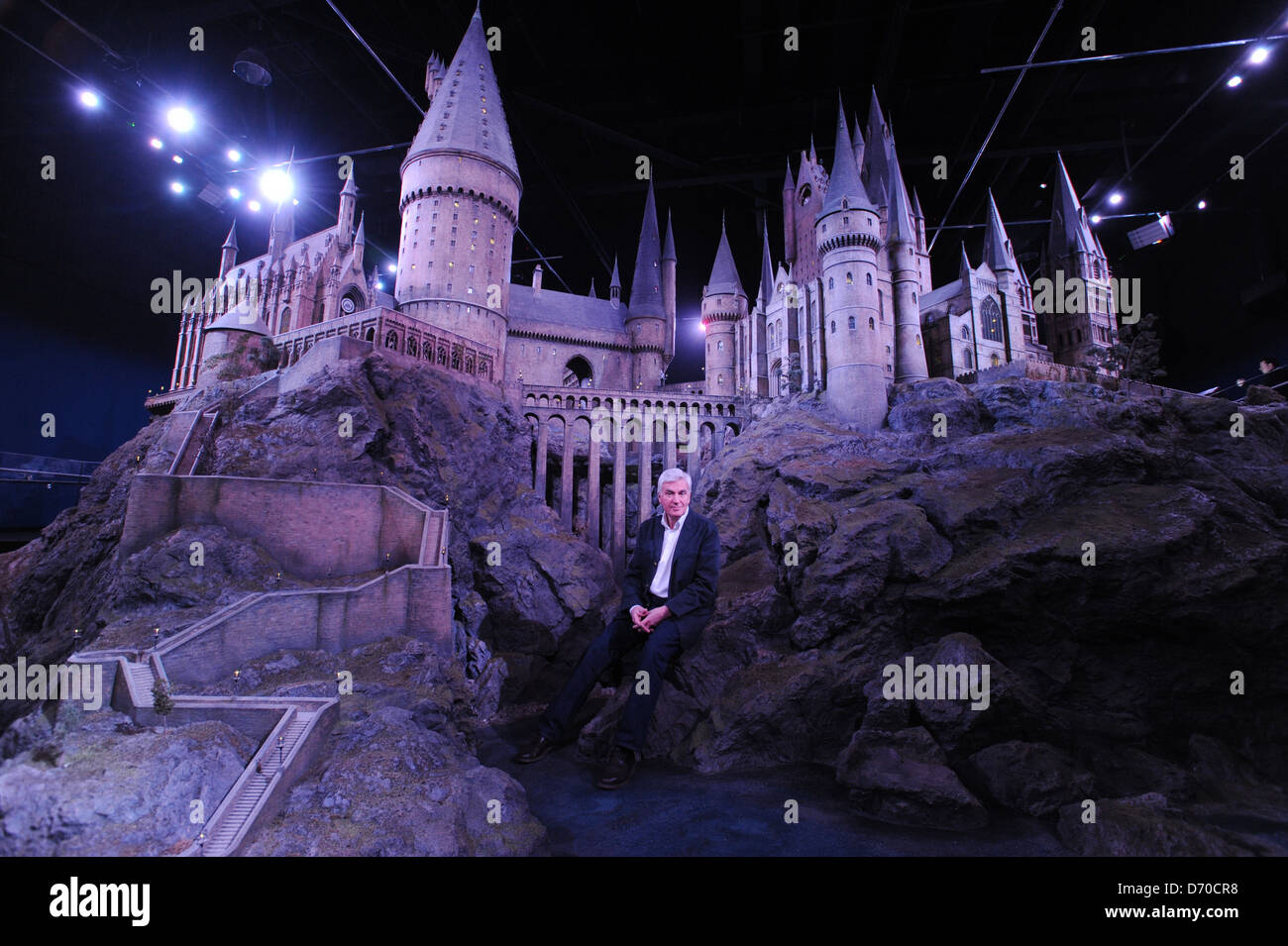 The Making of Harry Potter - Hogwarts Castle scale model media viewing ...