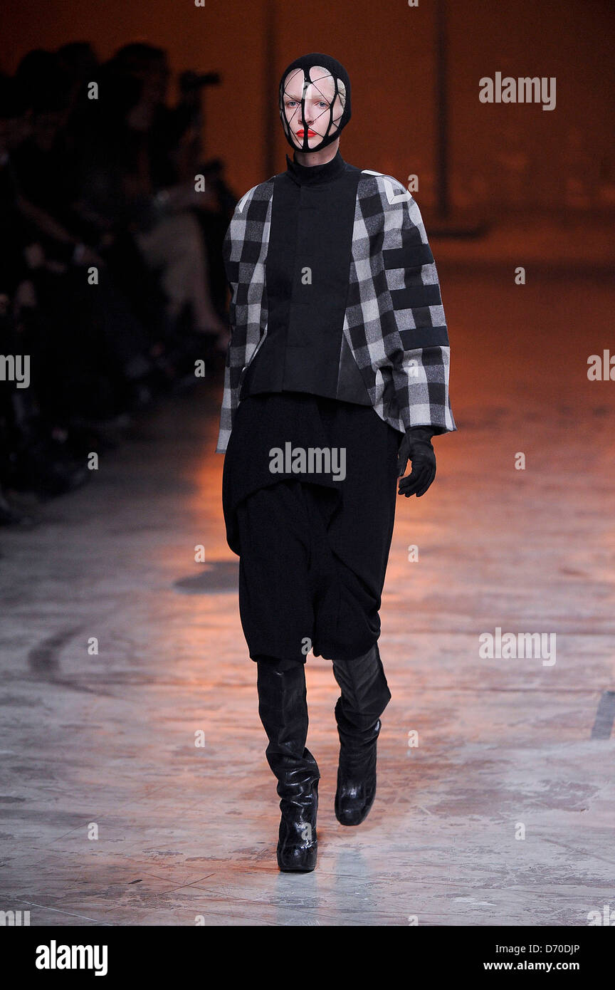 Rick owens paris fashion week hi-res stock photography and images - Alamy