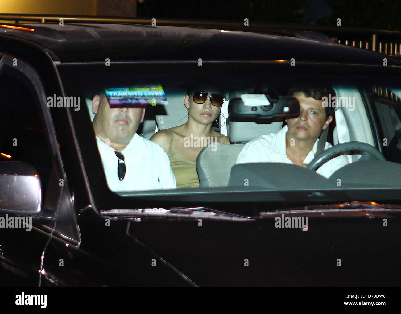 Jennifer Lopez leaves Rio de Janerio. Rio de Janerio, Brazil - 20.02.12 ...