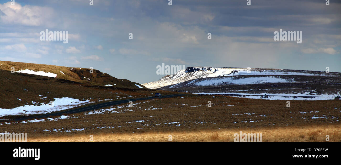 Snowy winter landscape view over Marsden Moor, Huddersfield Stock Photo ...