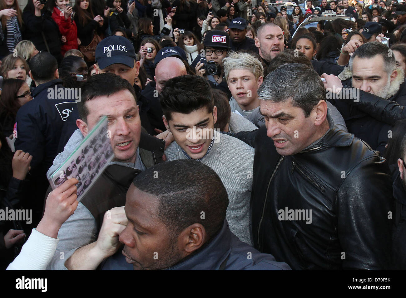 Zayn Mailik and Niall Horan, of boy band One Direction mobbed by ...
