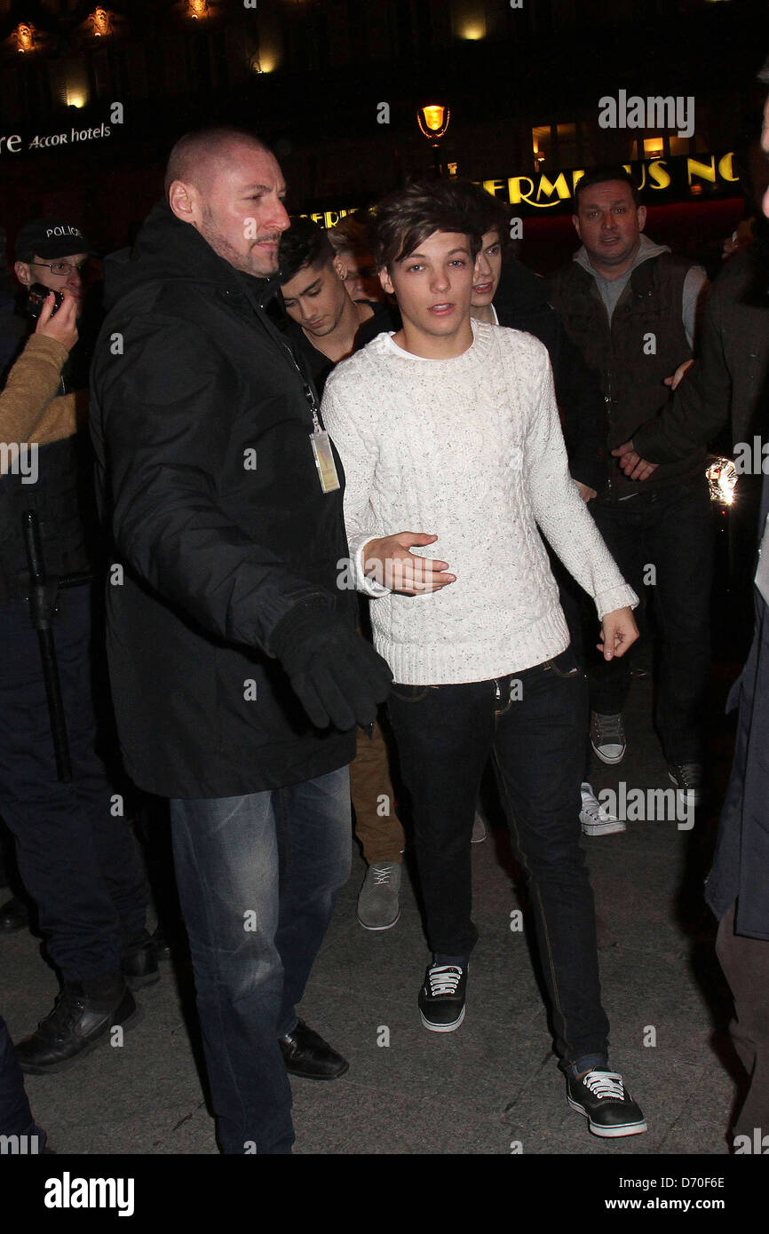 Louis Tomlinson, of boy band One Direction mobbed by hundreds of ...