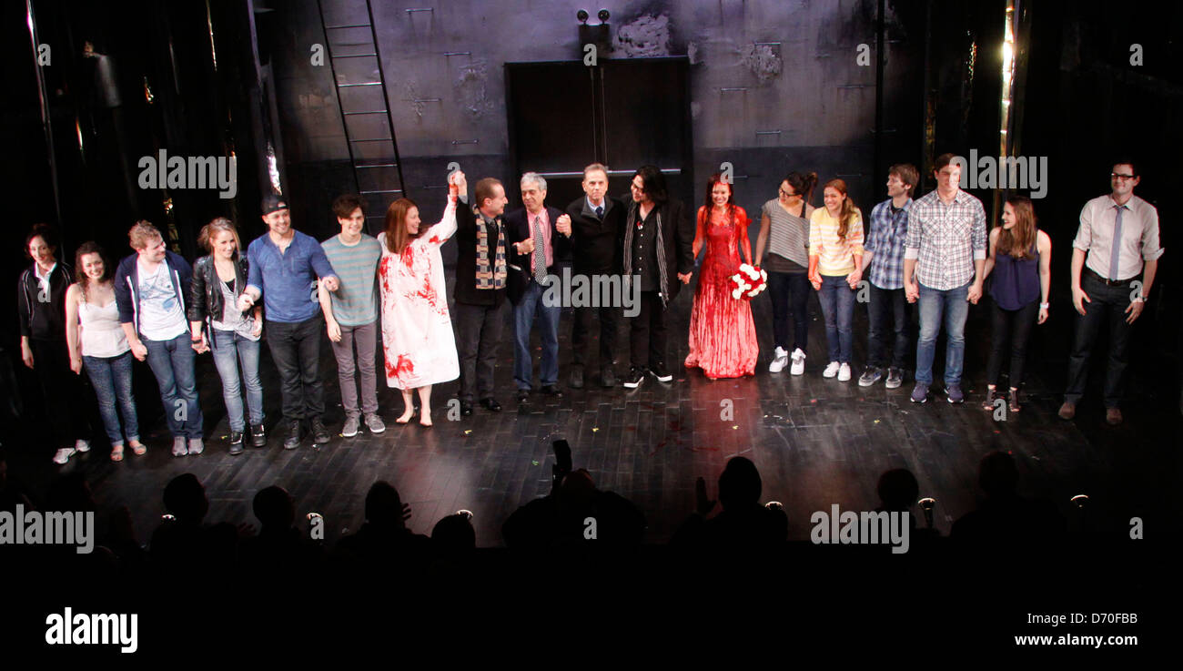 Carmen Cusack, Elly Noble, F. Michael Haynie, Jeanna de Waal, Ben ...