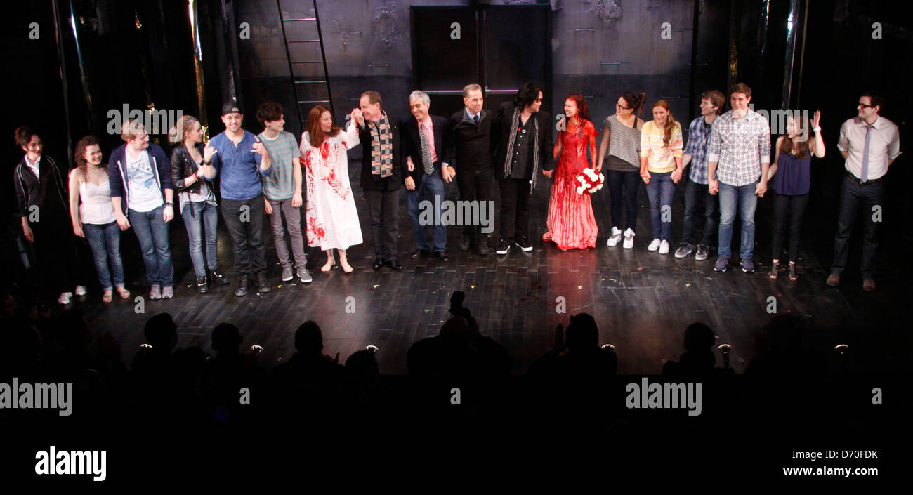 Carmen Cusack, Elly Noble, F. Michael Haynie, Jeanna de Waal, Ben ...