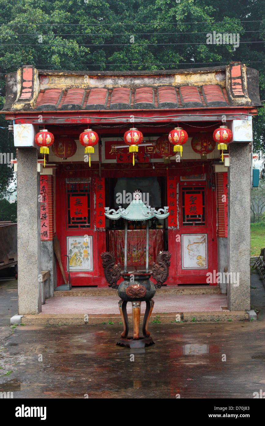 Taiwan, Kinmen County, Small community Taoist temple Stock Photo - Alamy