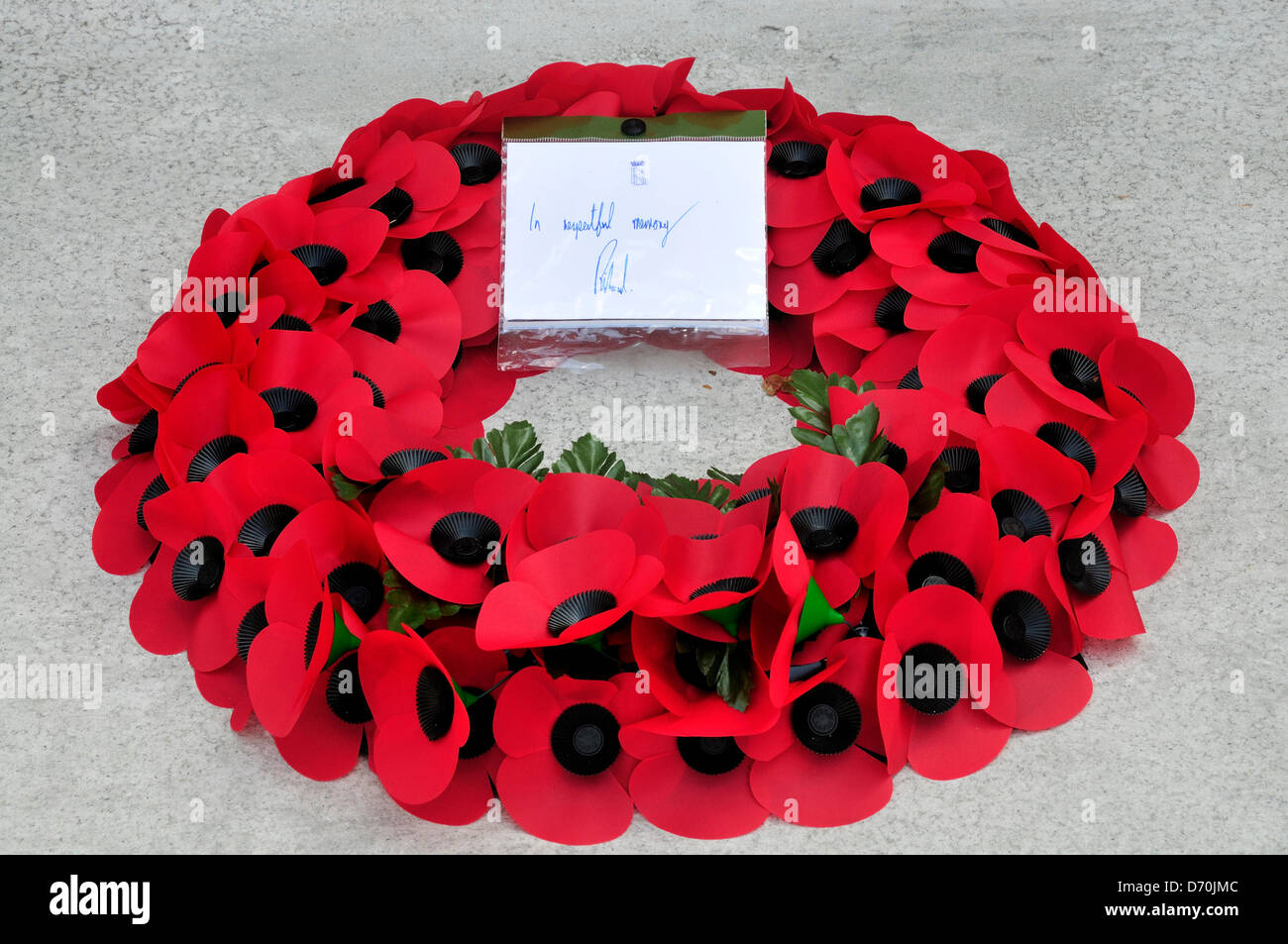 Anzac day wreath hi-res stock photography and images - Alamy