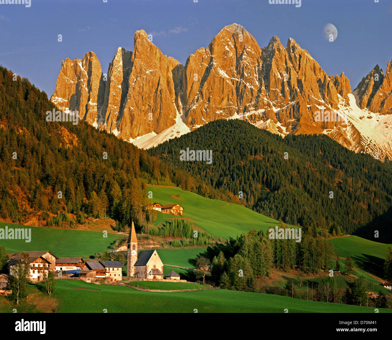 IT - DOLOMITES: St. Magdalena and Geisler Peaks Stock Photo - Alamy