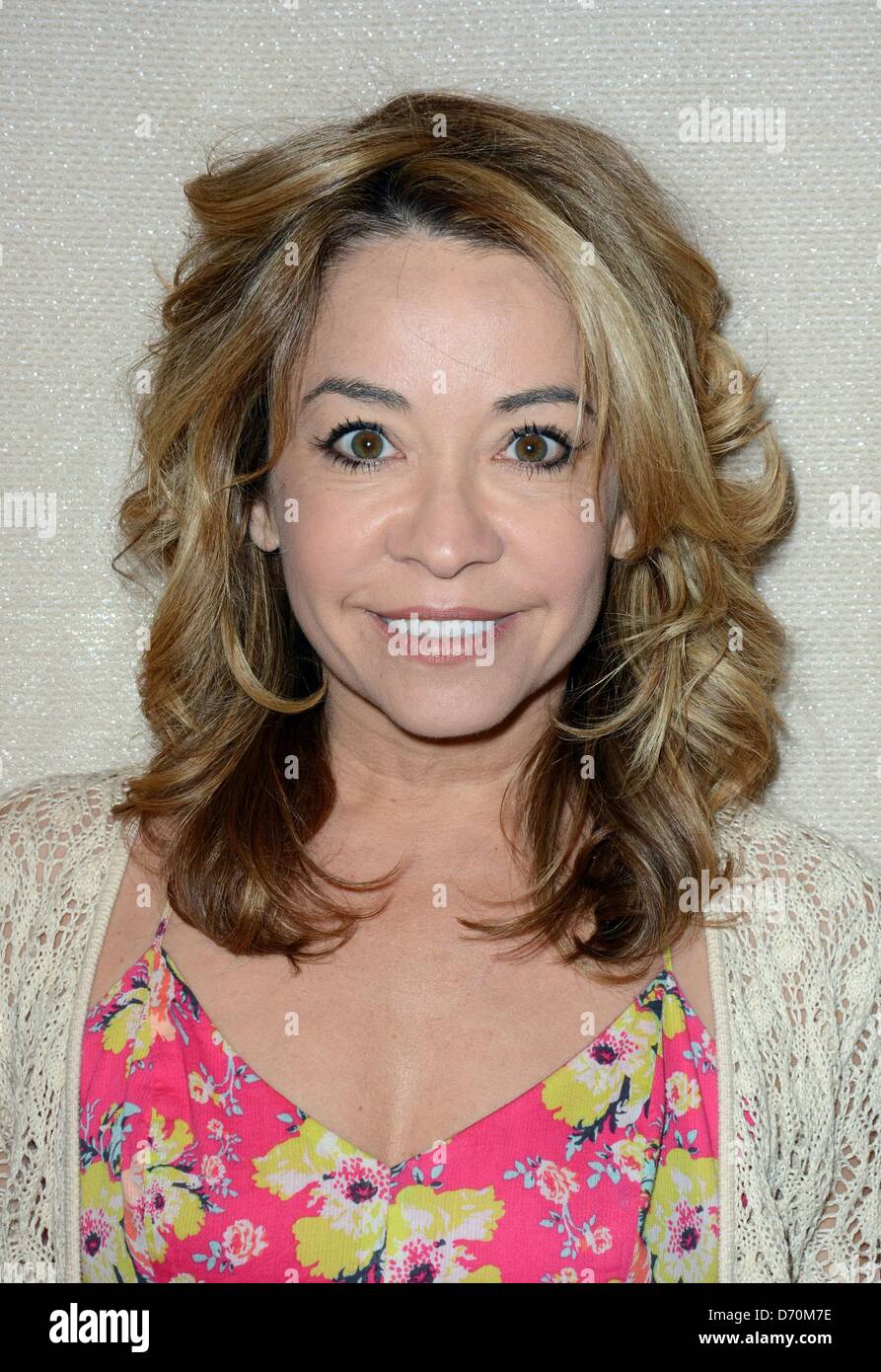 Jennifer Cody's Instagram, Twitter & Facebook on IDCrawl