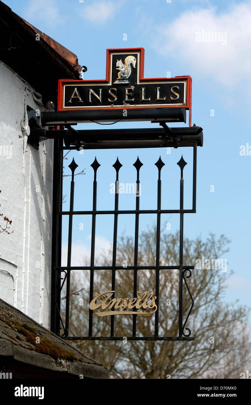 Gate hangs well hi-res stock photography and images - Alamy