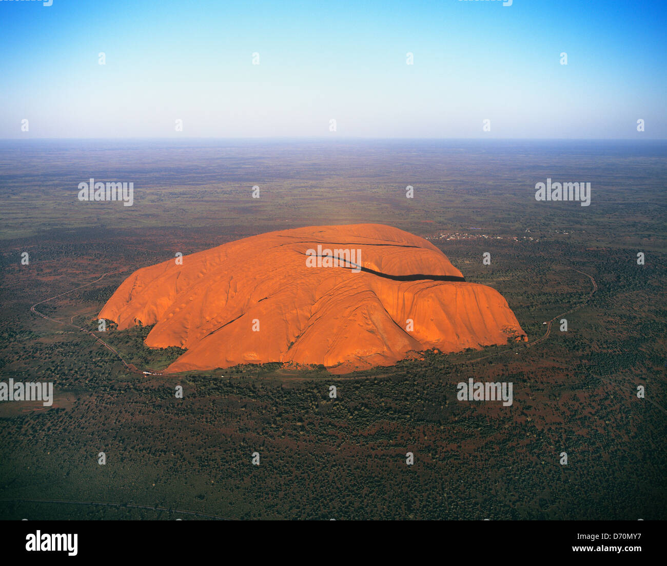 Uluru aerial hi-res stock photography and images - Alamy