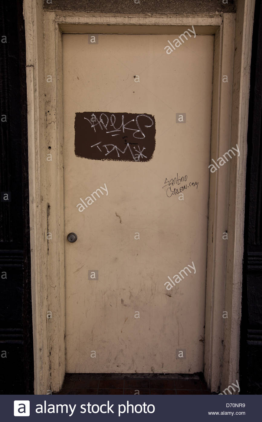 Graffiti Door Stock Photos & Graffiti Door Stock Images - Alamy