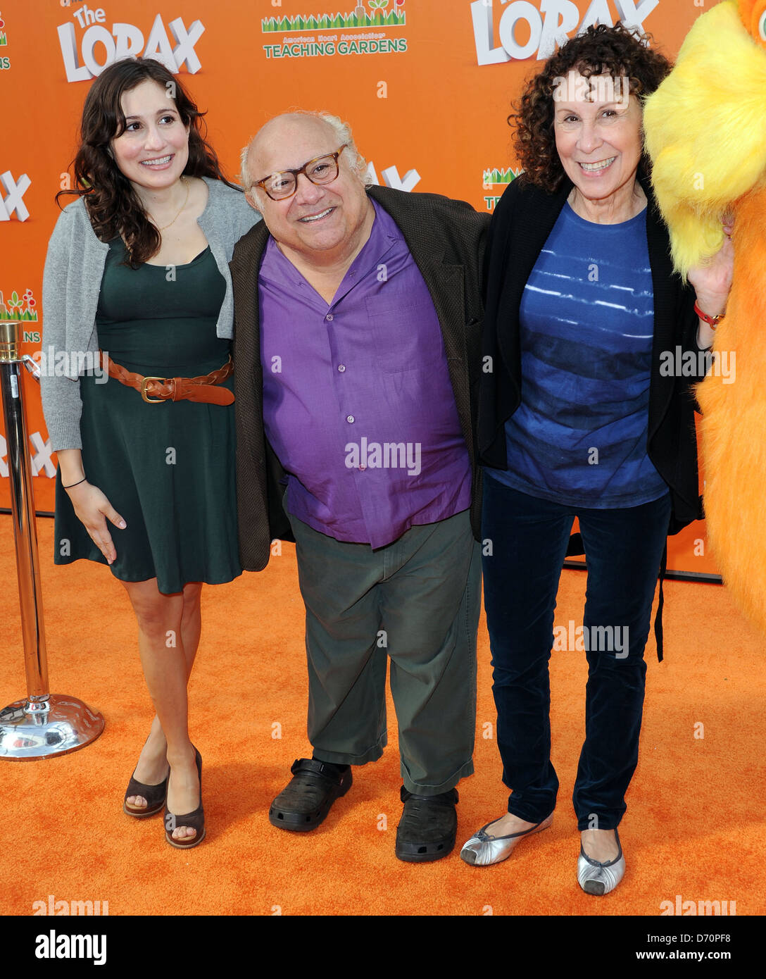 Danny DeVito, wife Rhea Perlman and daughter Lucy DeVito The premiere ...