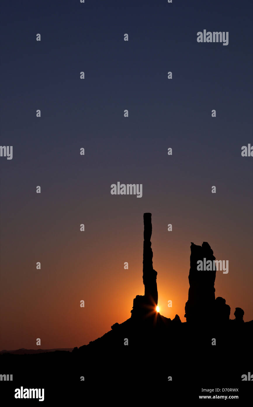 USA, Utah, Monument Valley Navajo Tribal Park, Sunrise over Totem Pole ...