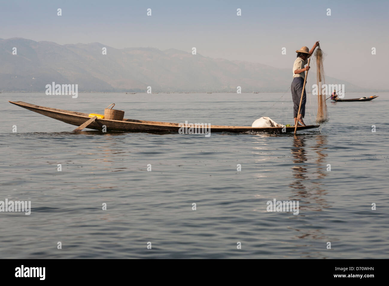 Boat intha myanmar burma birma inle lake see burmese fisherman hi-res ...