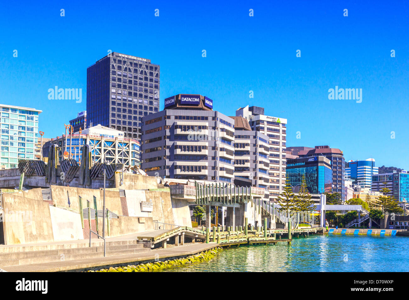 Wellington bridge hi-res stock photography and images - Alamy