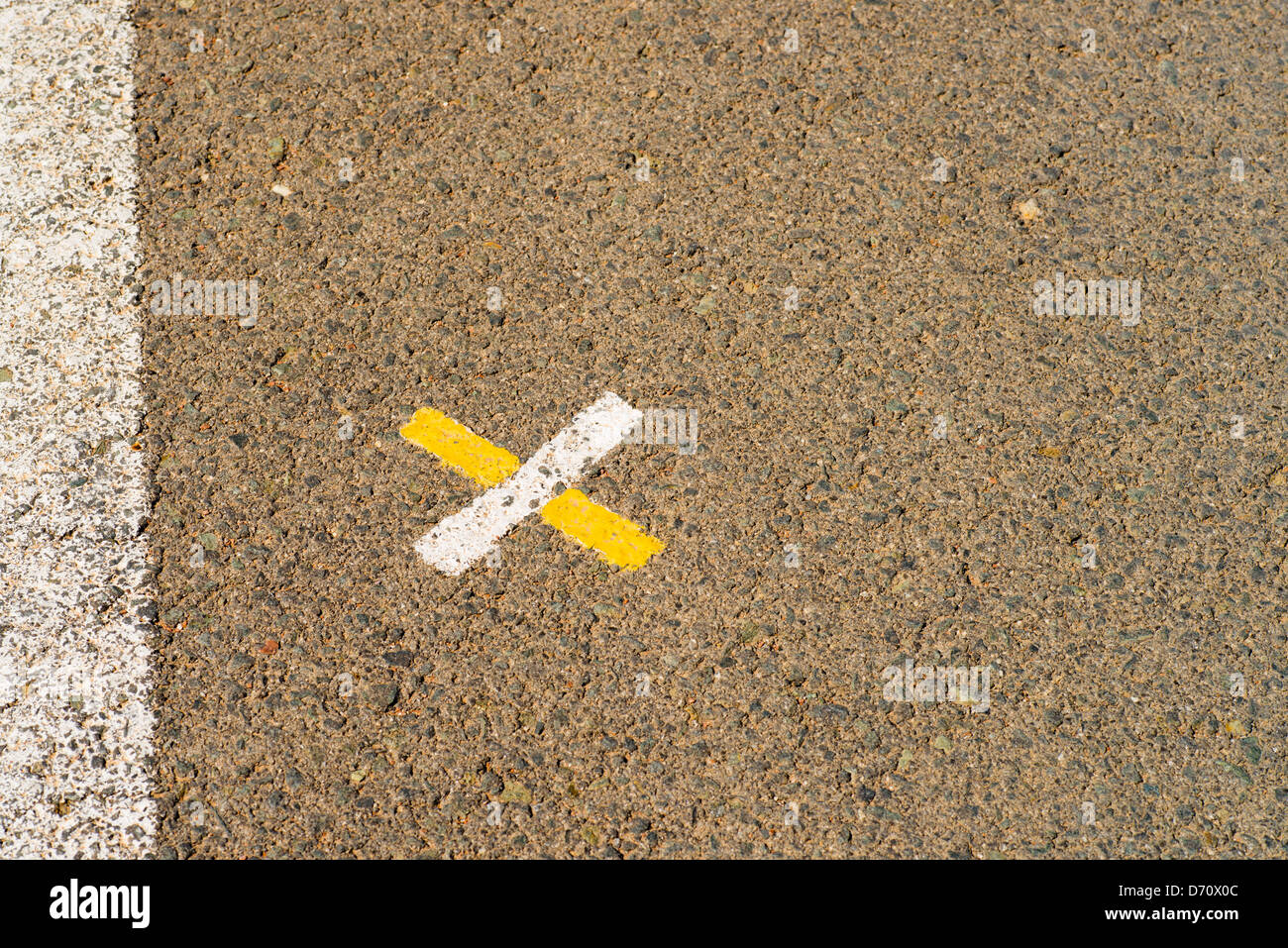 Painted cross meaning wrong way on a hiking trail Stock Photo - Alamy