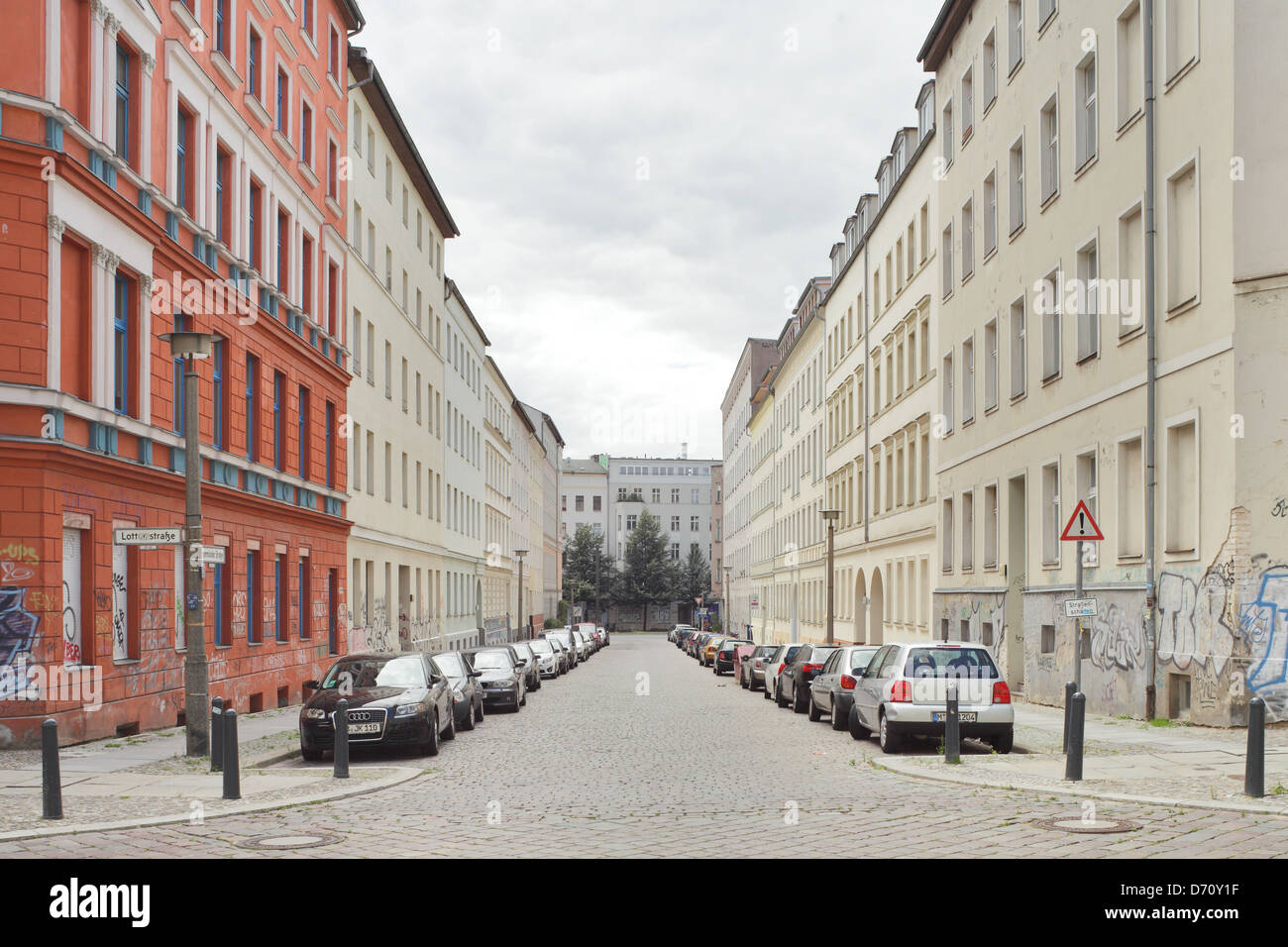 Old streets in berlin hi-res stock photography and images - Alamy