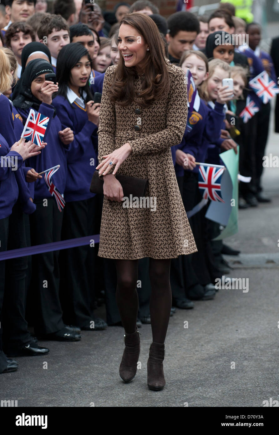 Catherine, Duchess of Cambridge aka Kate Middleton arriving at Oxford ...