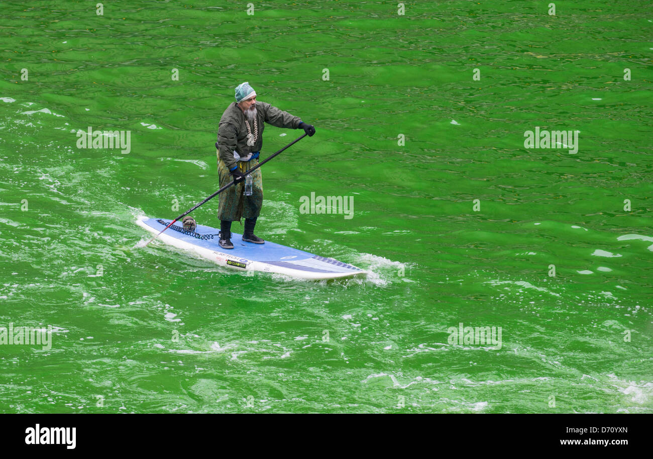 Annual dyeing chicago river hi-res stock photography and images - Alamy