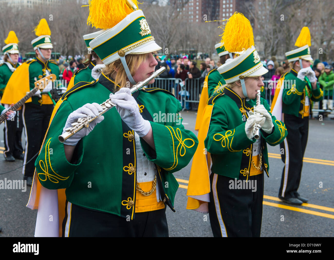 Band marching at the annual Saint Patrick's Day Parade in Chicago Stock ...