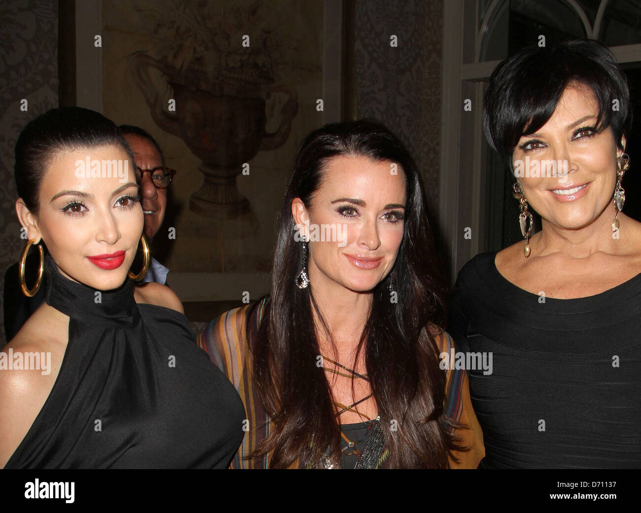 Kim kardashian kyle richards kris hi-res stock photography and images ...