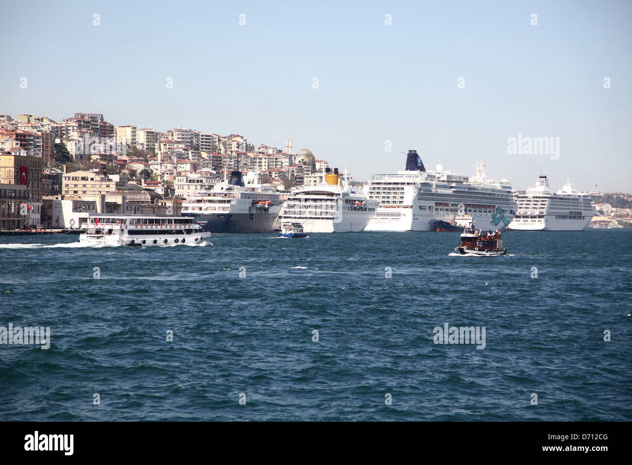 River ferries crossing from the Asian side to the Istanbul, Turkey ...