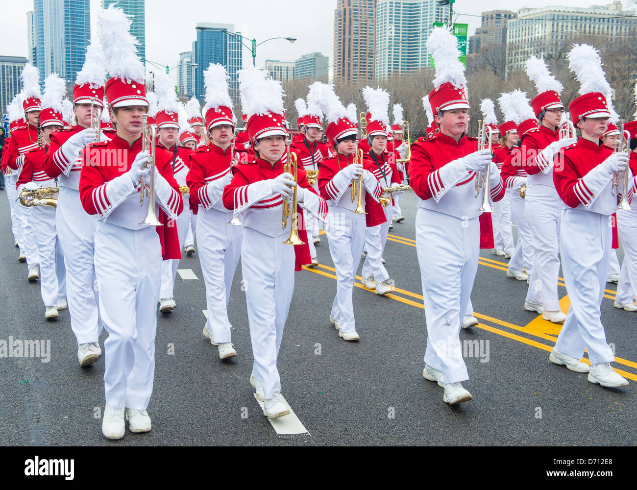 Band marching at the annual Saint Patrick's Day Parade in Chicago Stock ...