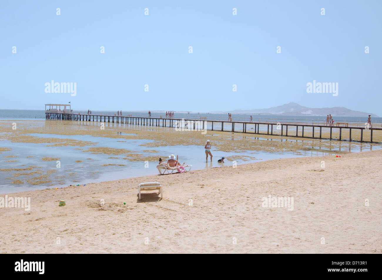 Low tide on coral beach, Sharm el-Sheikh, Sinai Peninsula, Egypt Stock ...