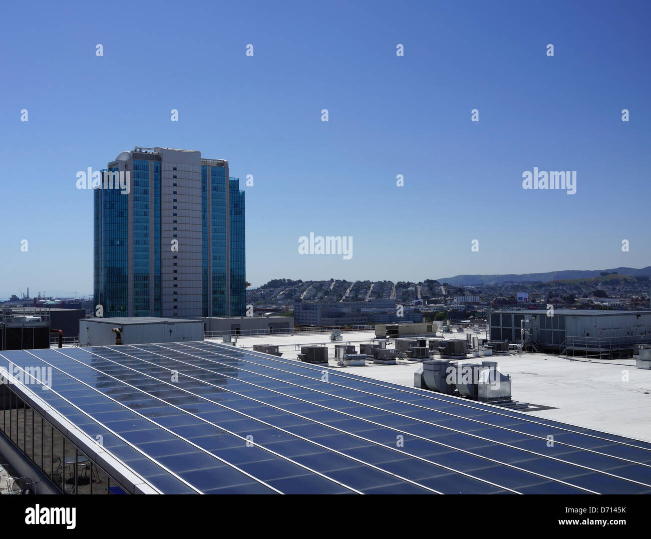 Clean energy city skyline hi-res stock photography and images - Alamy