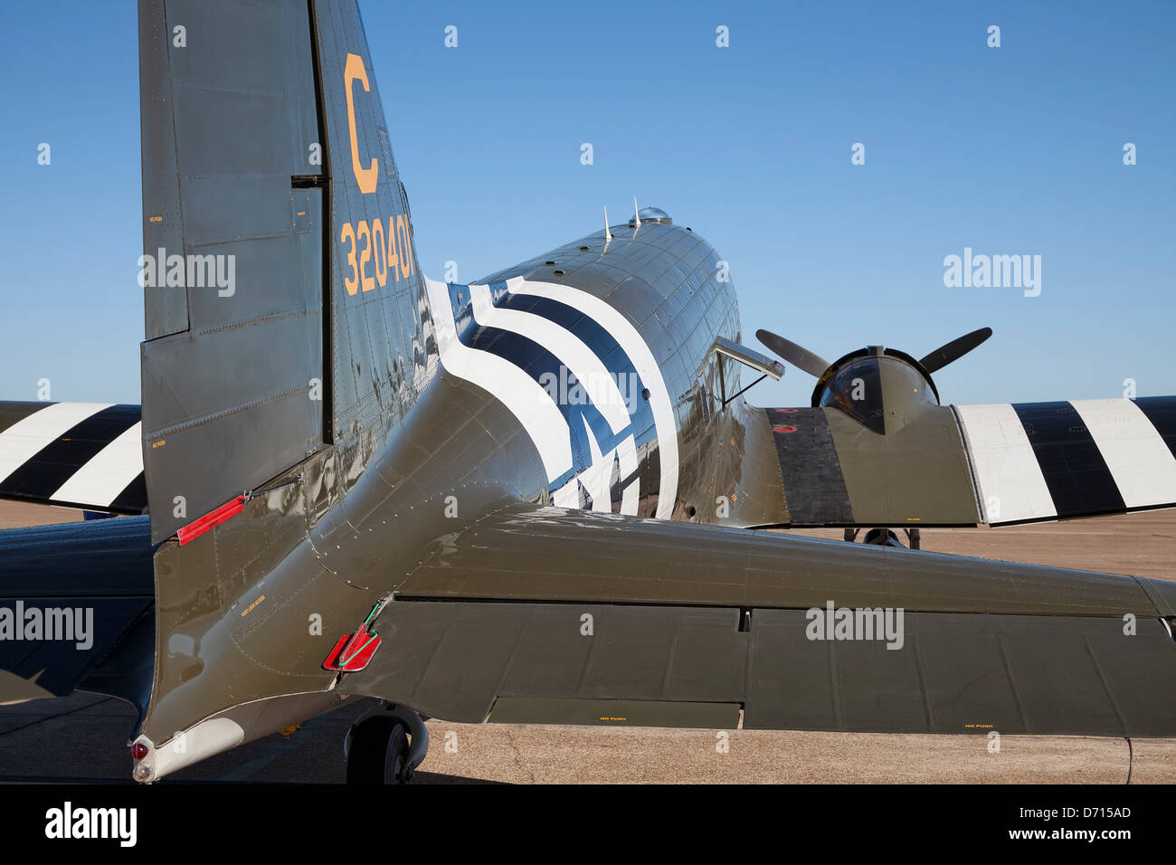 Douglas c 47 skytrain hi-res stock photography and images - Alamy